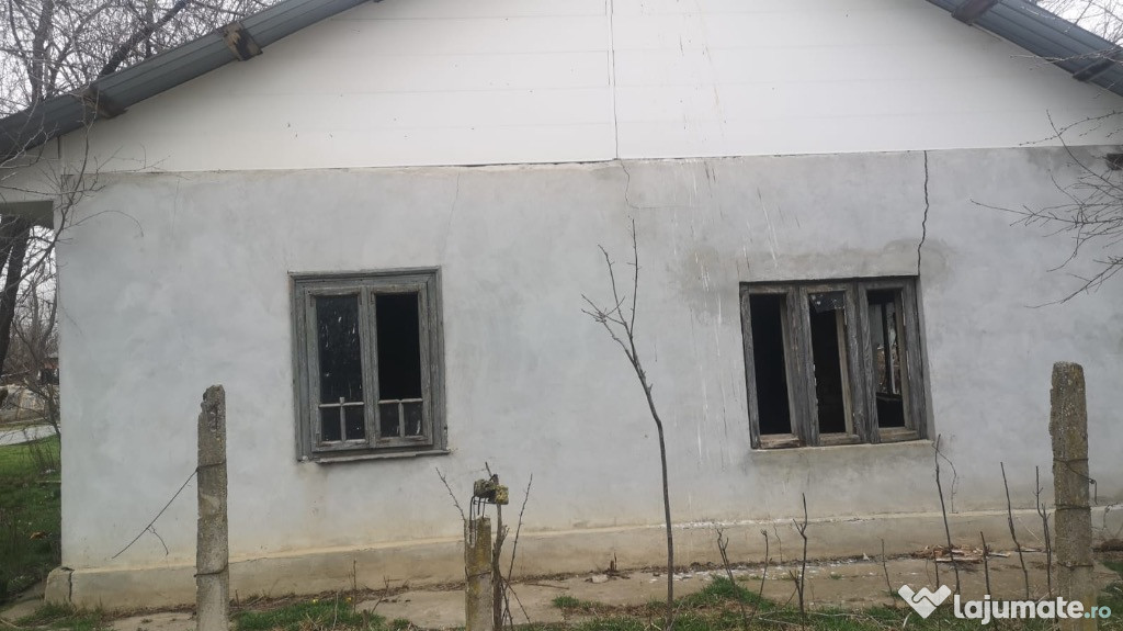 Teren 2000m cu casa batraneasca Vlad Tepes, Calarasi