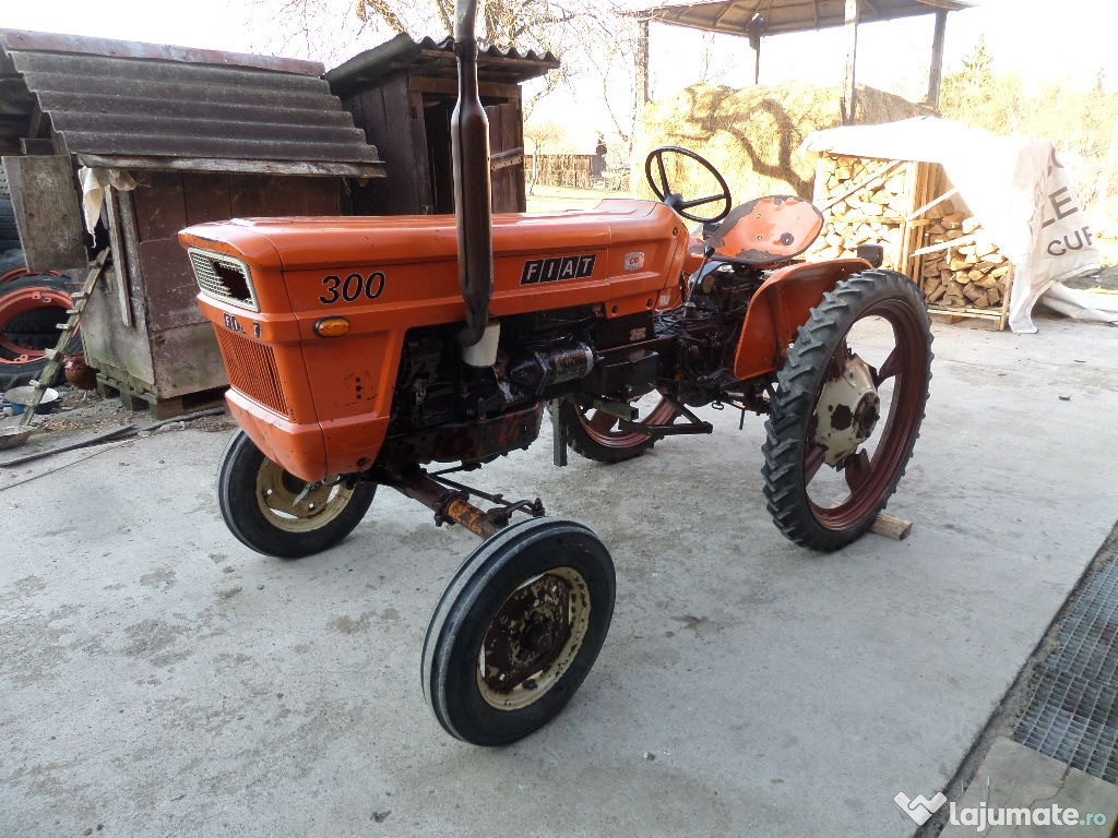 Tractor Fiat 300