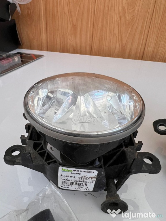 SET 2 Proiectoare+becuri noi Dacia Duster I 2010-2018, Logan