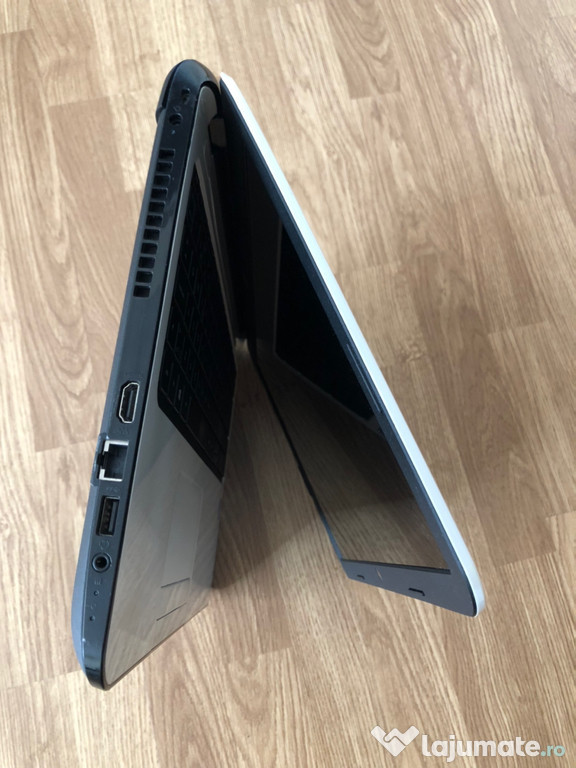 Laptop HP 15 Slim display 15,6 led defect pentru piese nu se ...