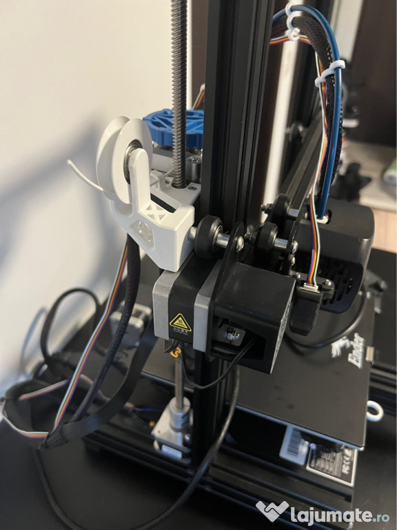 Imprimanta 3D Ender 3 V2 + Enclosure