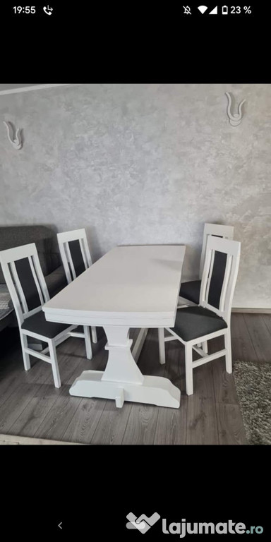 Mese si scaune din lemn masiv