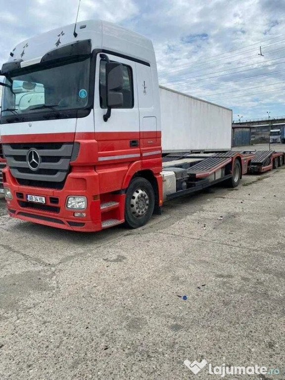 Cap tractor Mercedes Actros si semiremorca Lohr