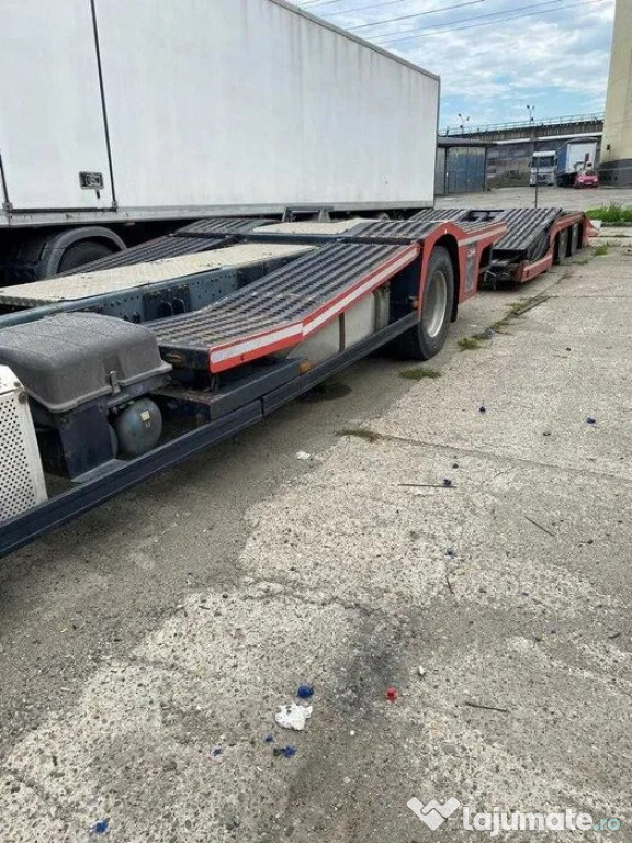 Cap tractor Mercedes Actros si semiremorca Lohr