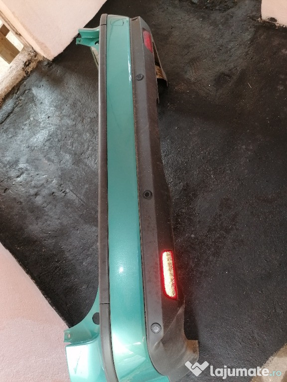 Bara spate ford focus 2 cu gauri pentru senzori parcare