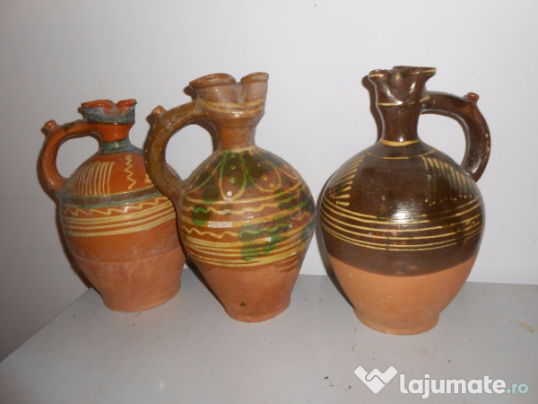 Ulcioare din lut diferite, 80 lei - Lajumate.ro